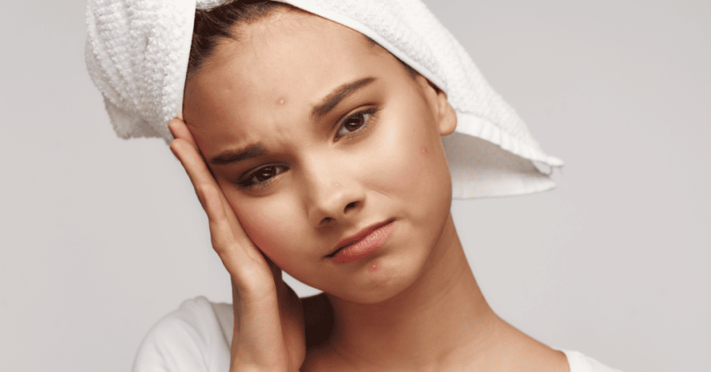 Simple Steps On How to Contour Cheeks in 2024